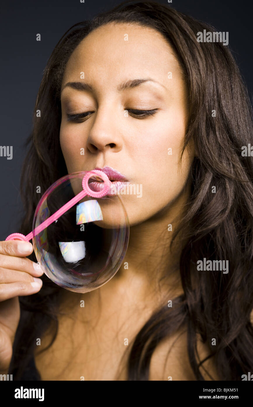 Black women head shots hi-res stock photography and images - Alamy