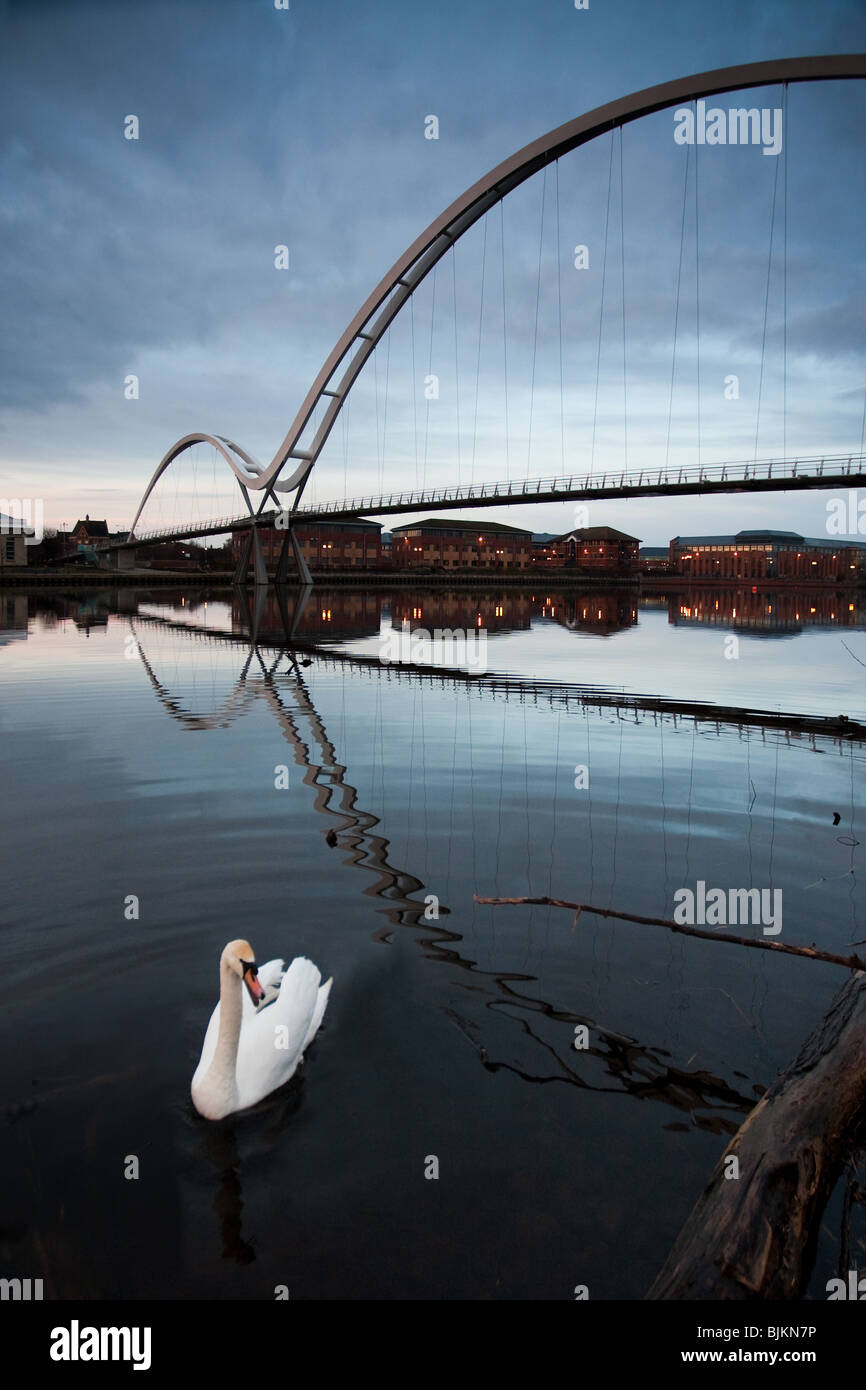 Infinity Bridge, Swan and River Tees in Stockton-on-Tees, Teesside ...