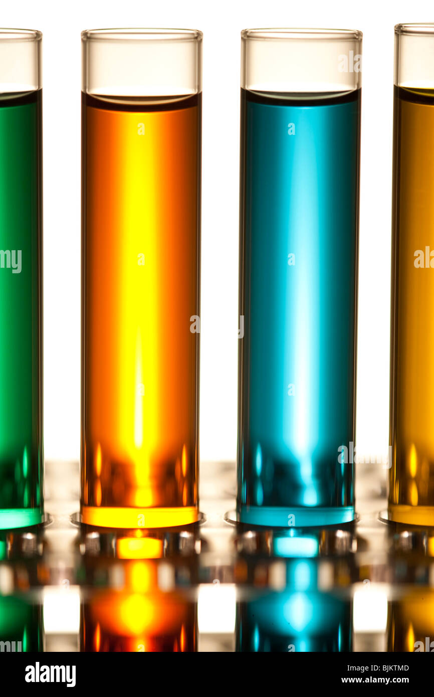 Test tube dye hi-res stock photography and images - Alamy