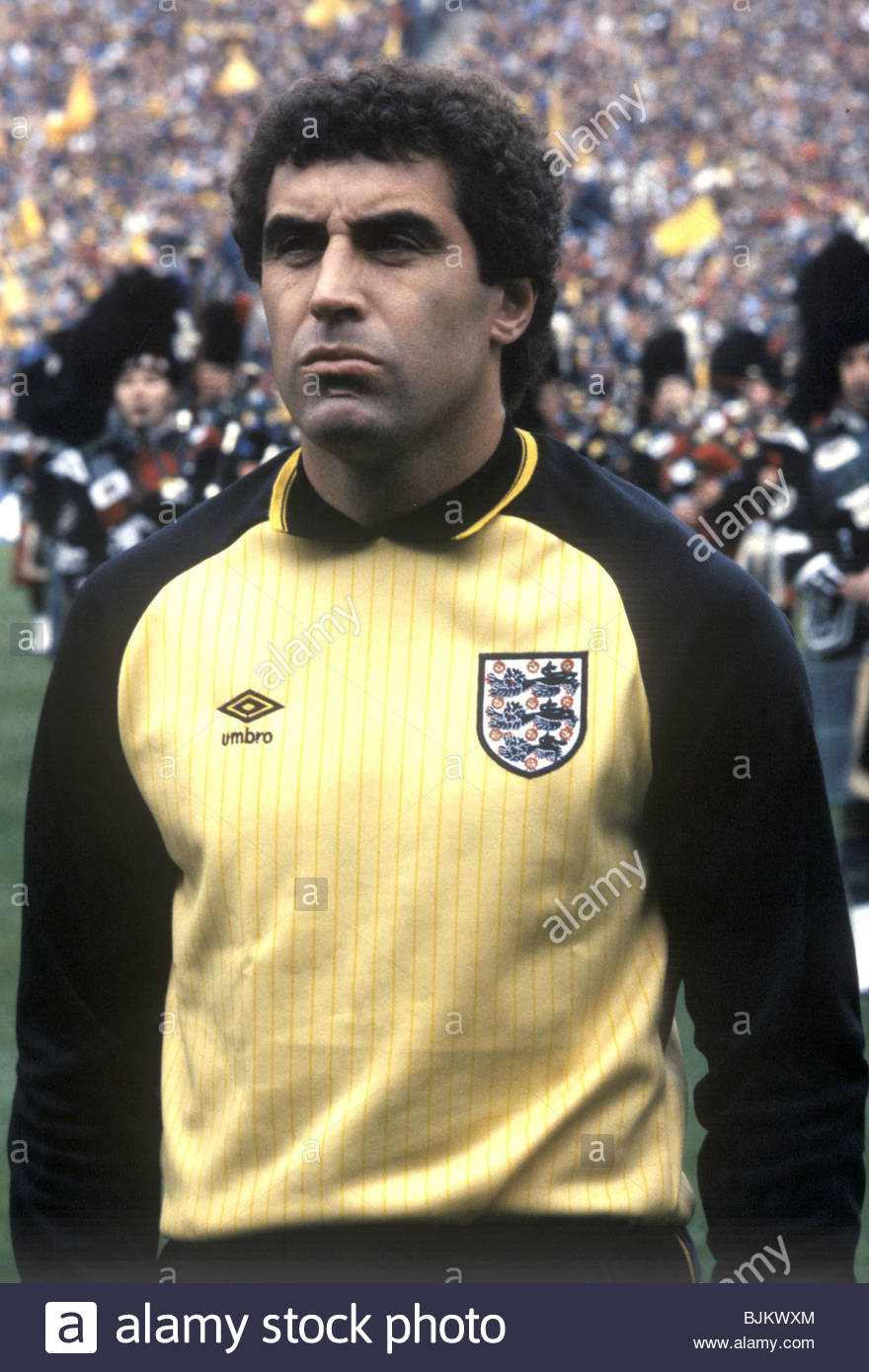 Peter Shilton England Stock Photos & Peter Shilton England Stock Images ...