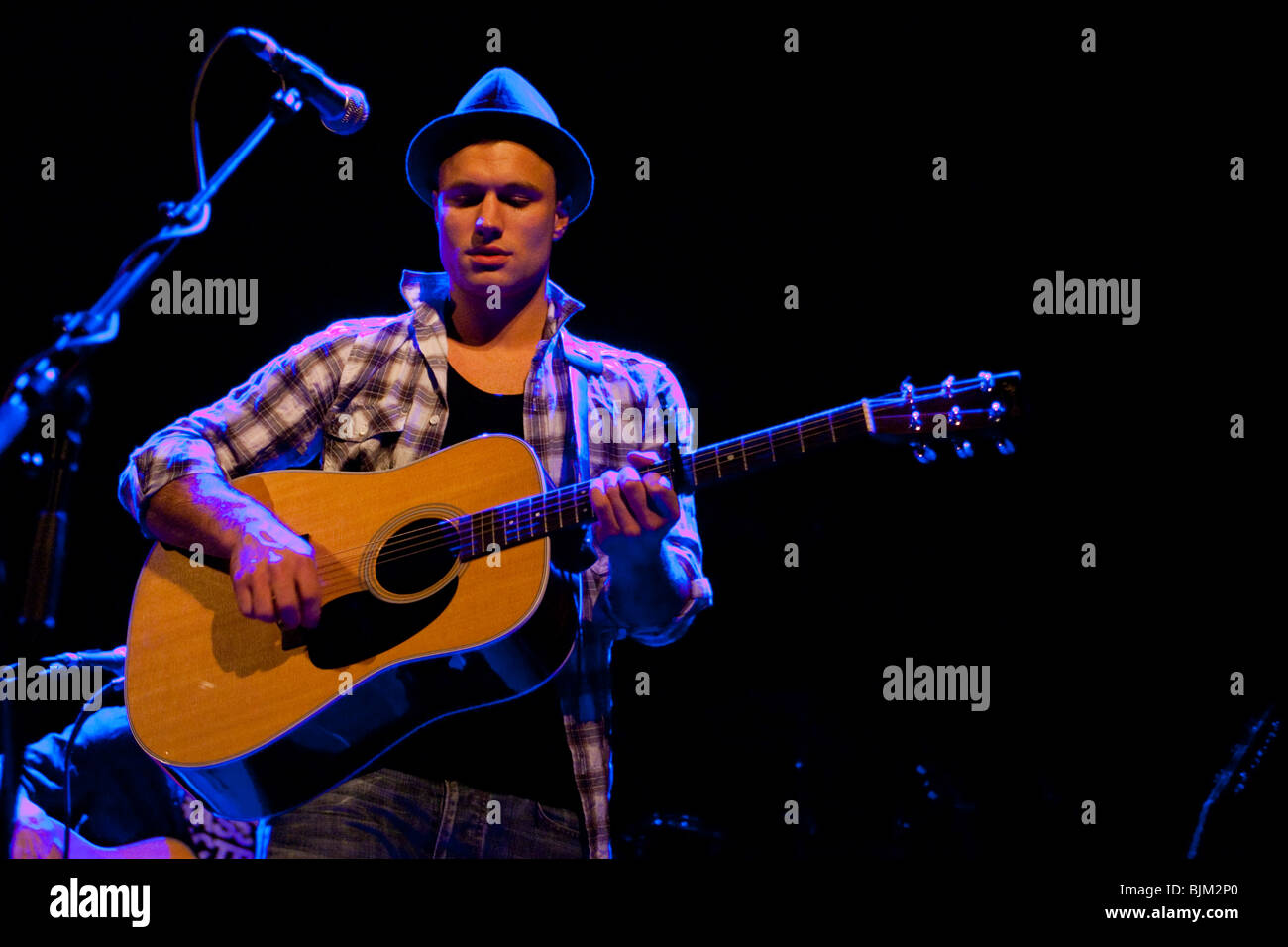 Songwriter scott english hi-res stock photography and images - Alamy