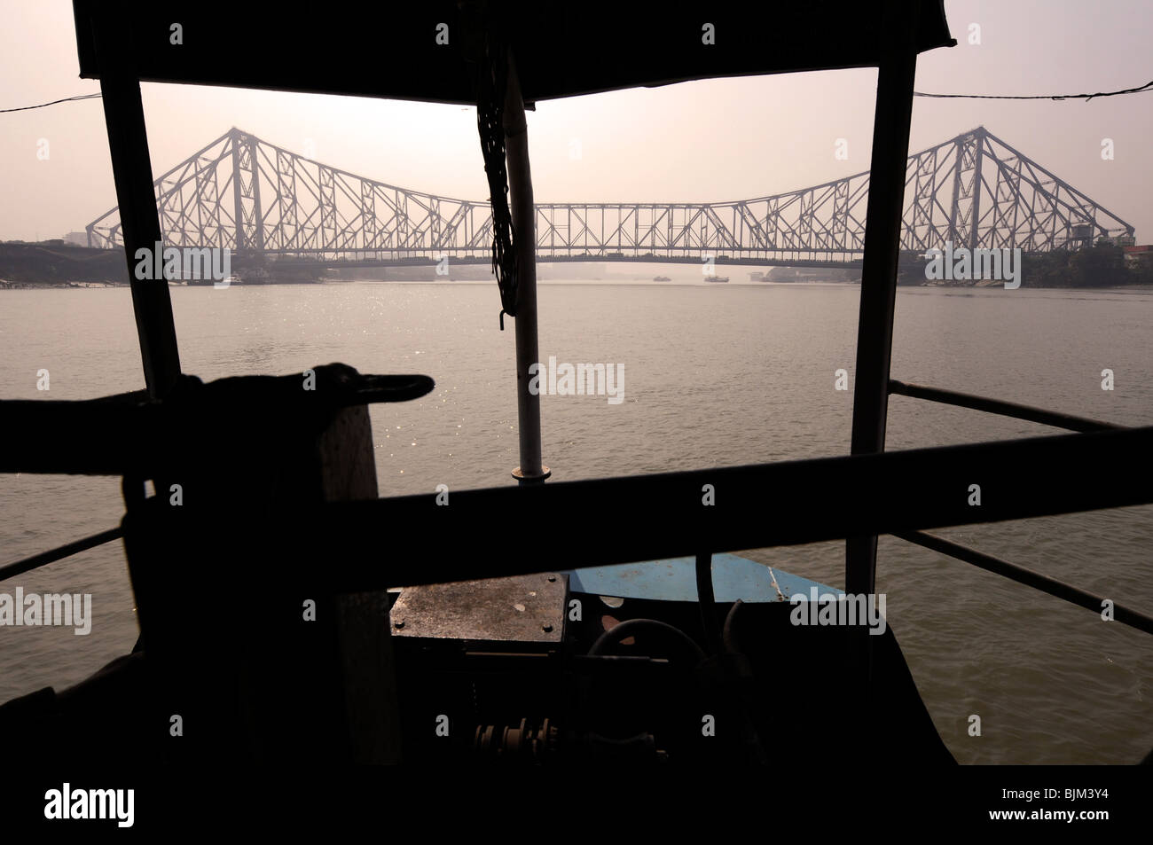 Howrah bridge calcutta india hi-res stock photography and images - Alamy