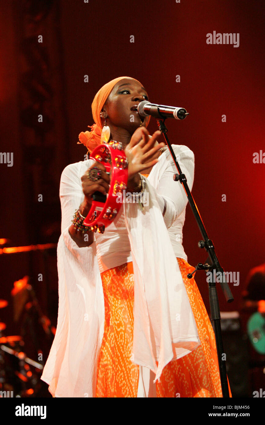 The US-American singer, songwriter and guitarist India.Arie live at the ...