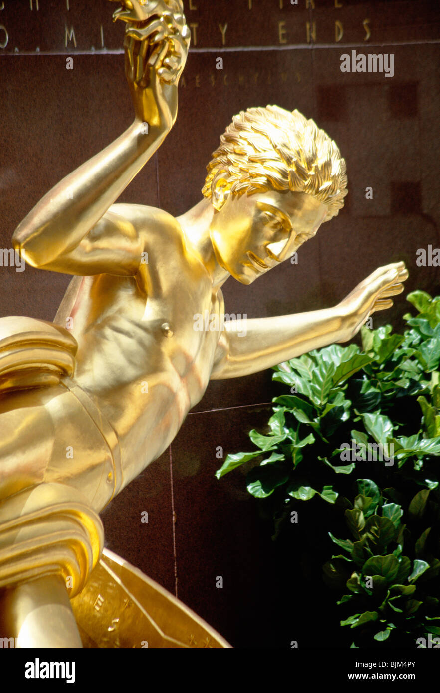 Prometheus Statue ,Rockefeller Center NYC Stock Photo - Alamy