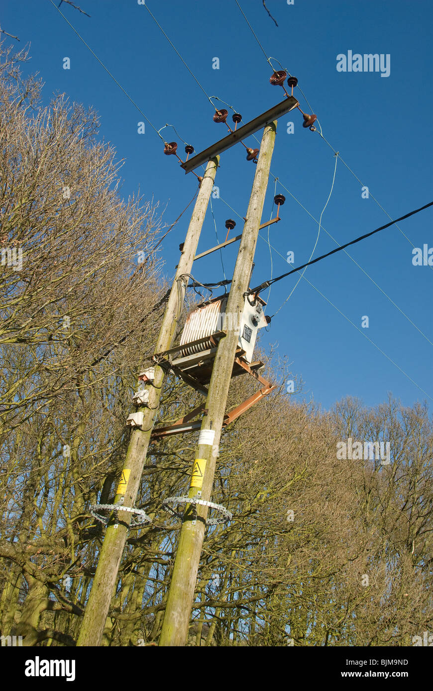 Electrical supply pylon in countryside Stock Photo - Alamy