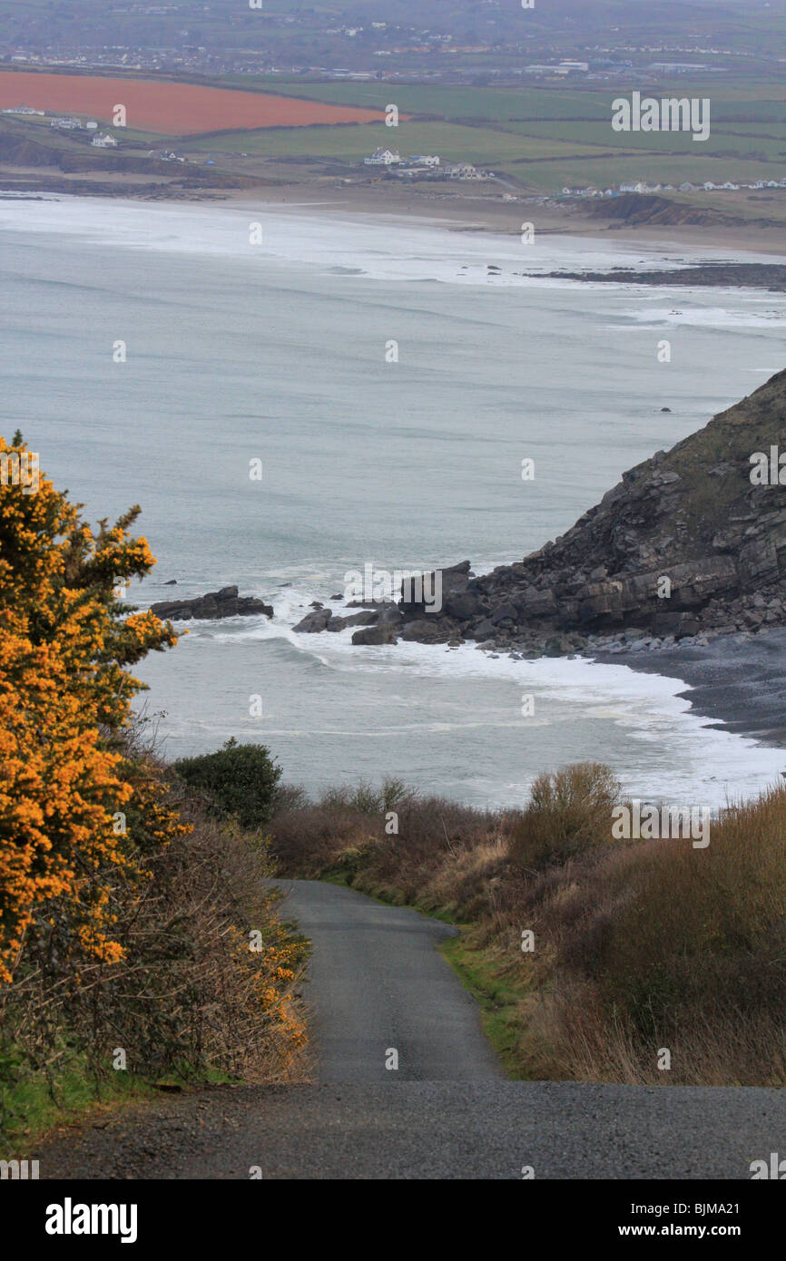 Cornwall road sea hi-res stock photography and images - Alamy