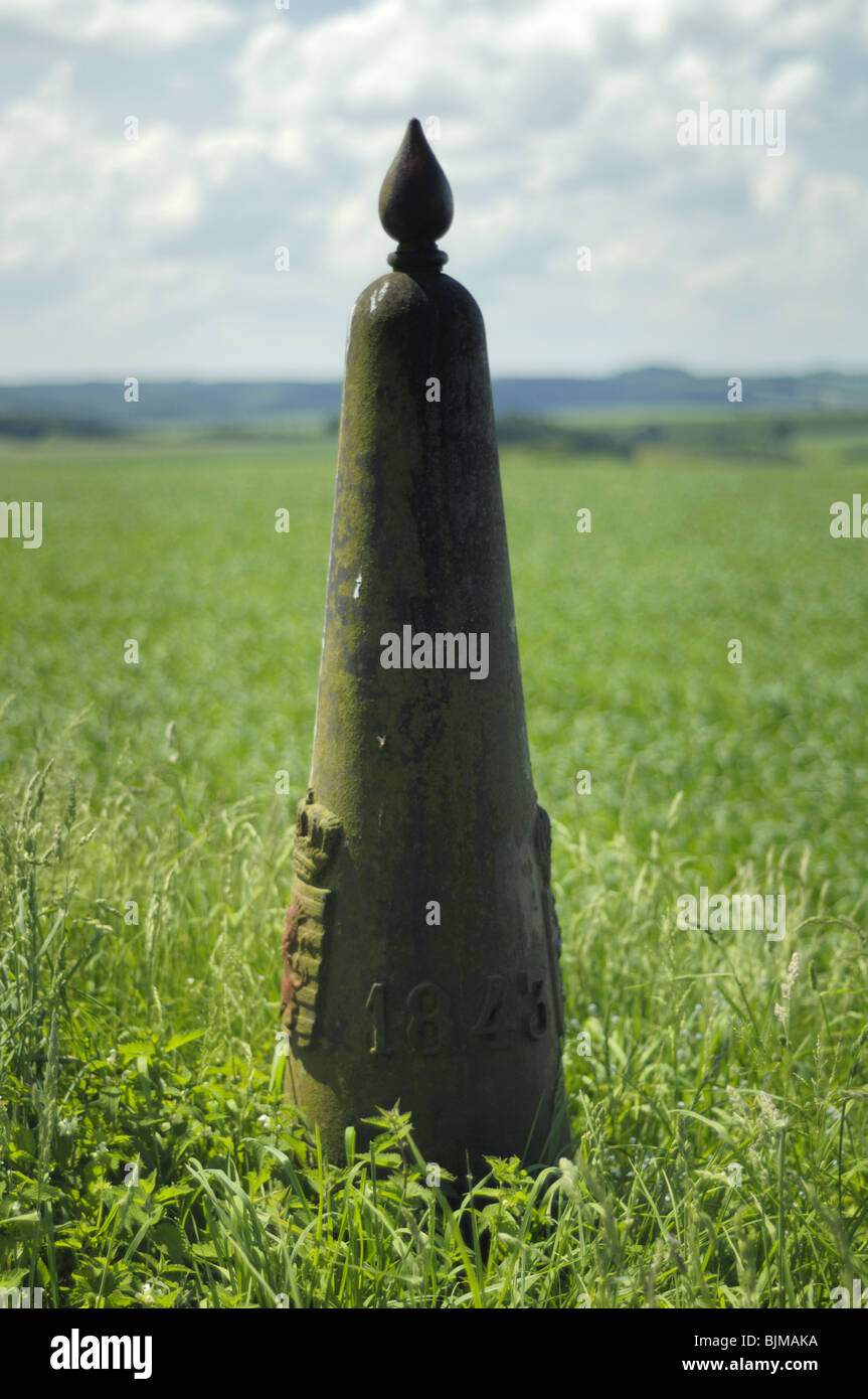 Border marker hi-res stock photography and images - Alamy