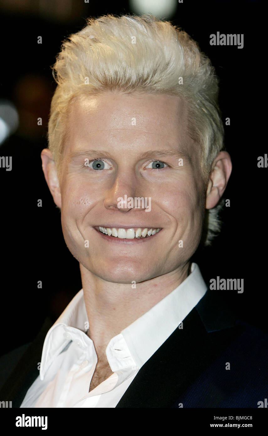RHYDIAN ROBERTS WORLD FILM PREMIERE OF THE GOLDEN COMPASS THE ODEON ...