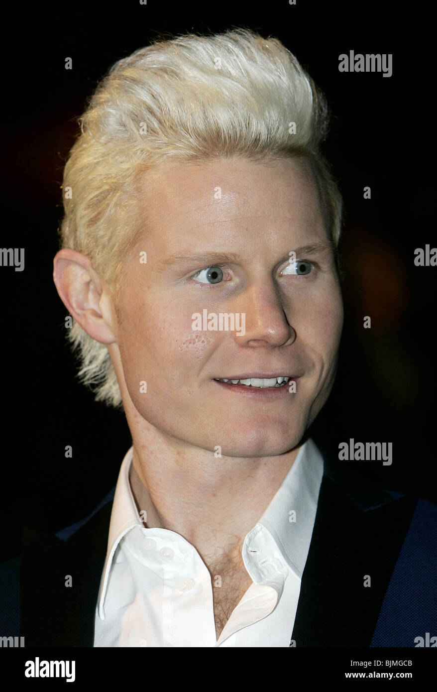 RHYDIAN ROBERTS WORLD FILM PREMIERE OF THE GOLDEN COMPASS THE ODEON ...