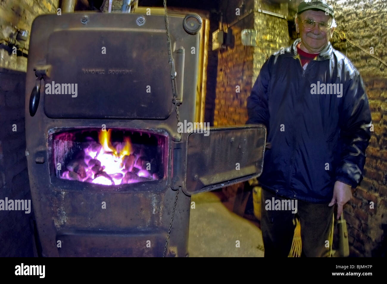 Basement heating hi-res stock photography and images - Alamy