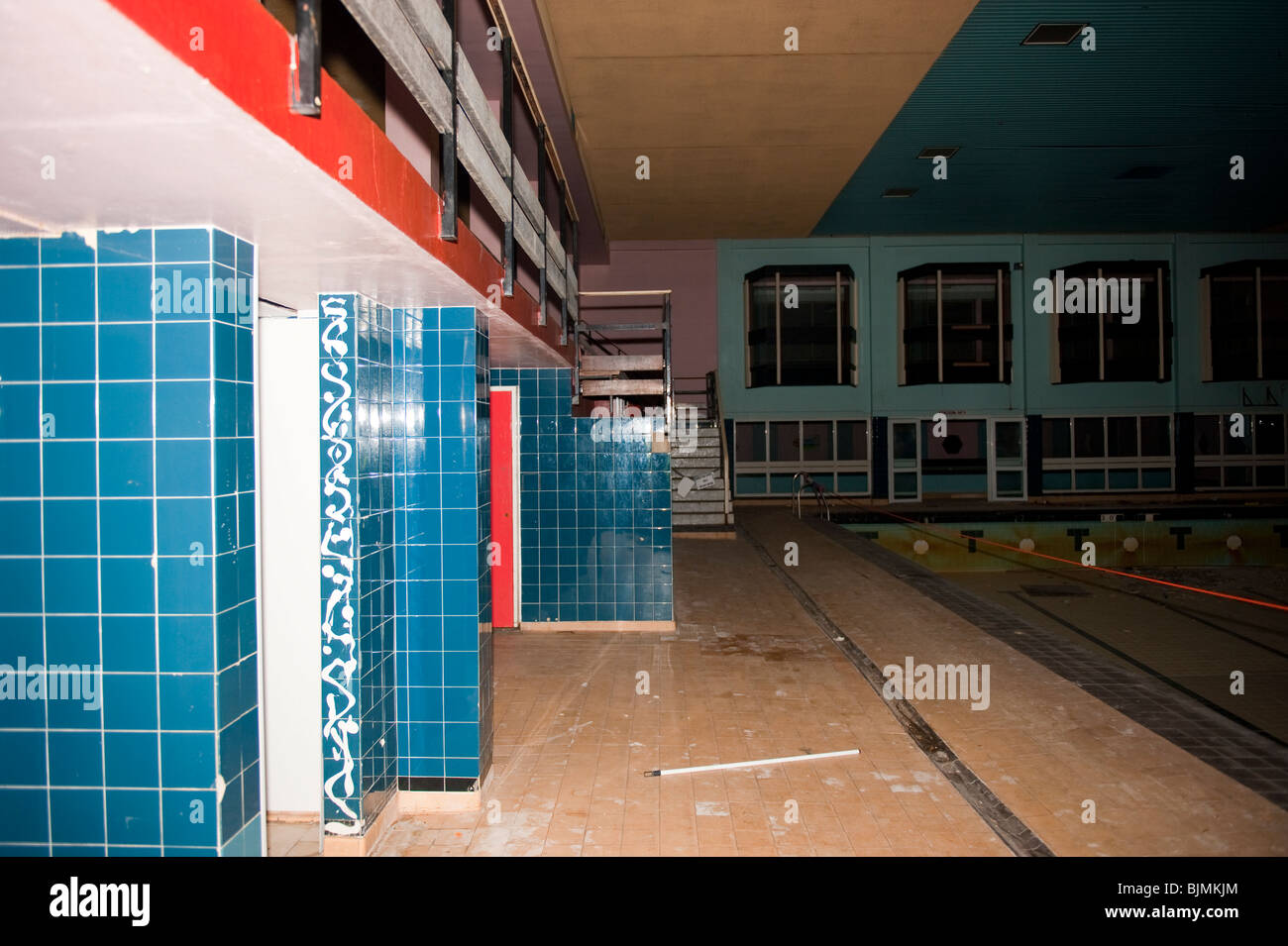 Disused abandoned public swimming pool Stock Photo - Alamy