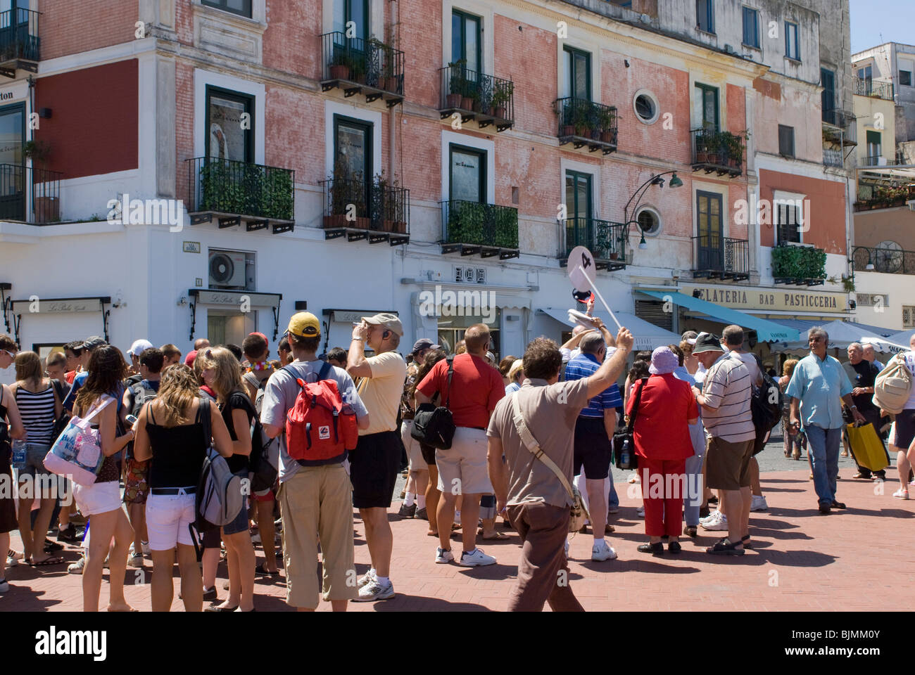 Italy, Campania, Isle of Capri, Capri, old town with many tourists ...