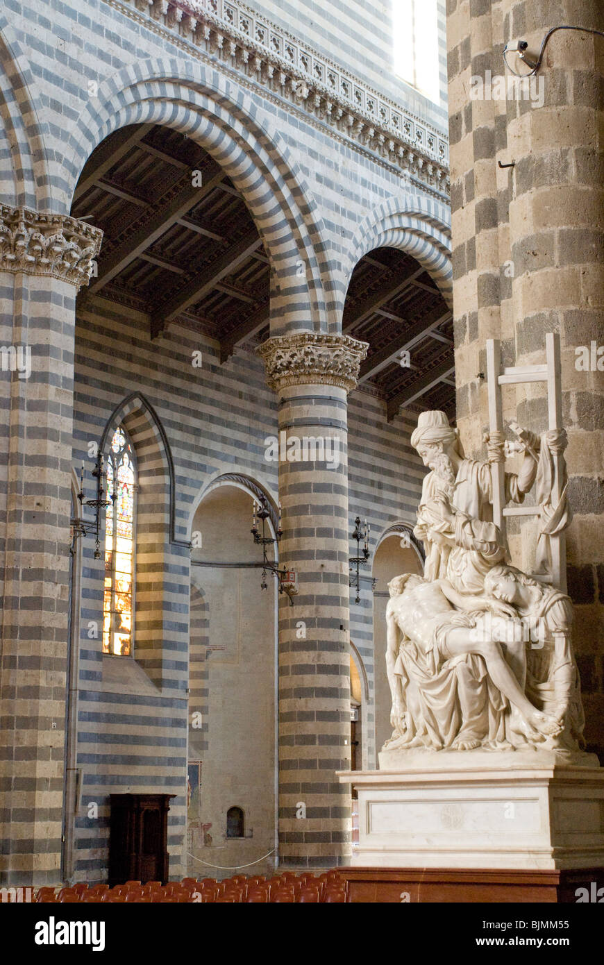 Orvieto cathedral interior hi-res stock photography and images - Alamy