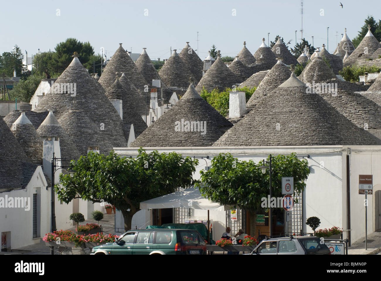 Italien, Apulien, Alberobello, UNESCO Weltkulturerbe, Trulli | Italy ...