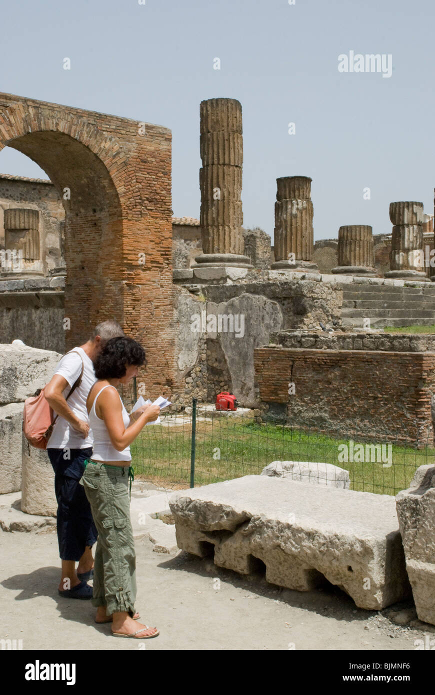 Pompeii forum hi-res stock photography and images - Alamy