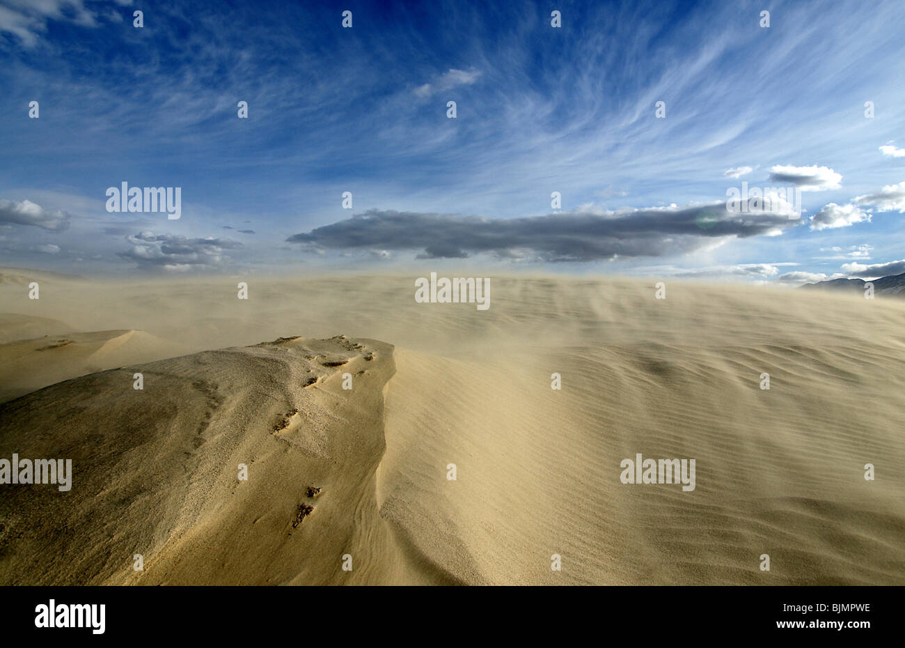 Sand storm at Olancha Dunes in California Stock Photo - Alamy