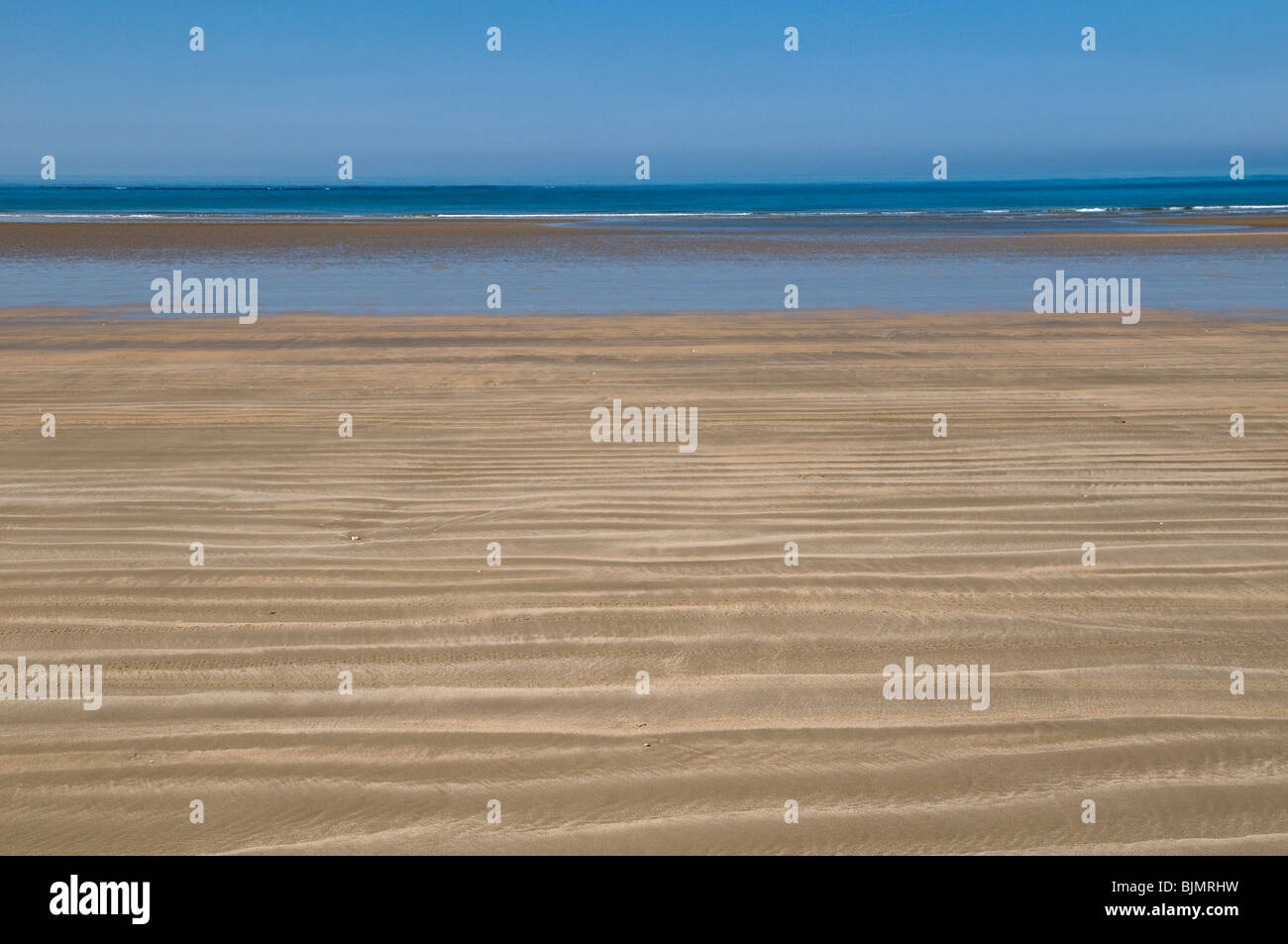 Wide expanse of beach hi-res stock photography and images - Alamy
