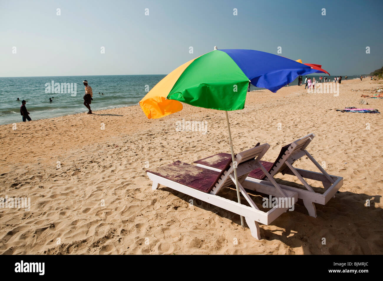 Empty island beach hi-res stock photography and images - Alamy