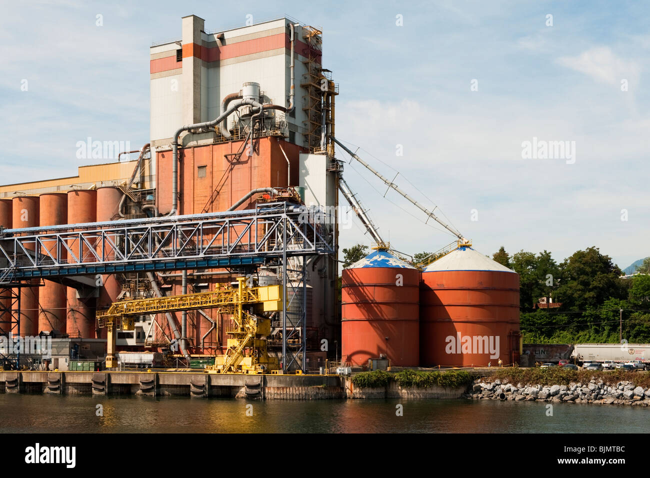 Terminal grain elevators at port of North Vancouver, BC, Canada Stock ...