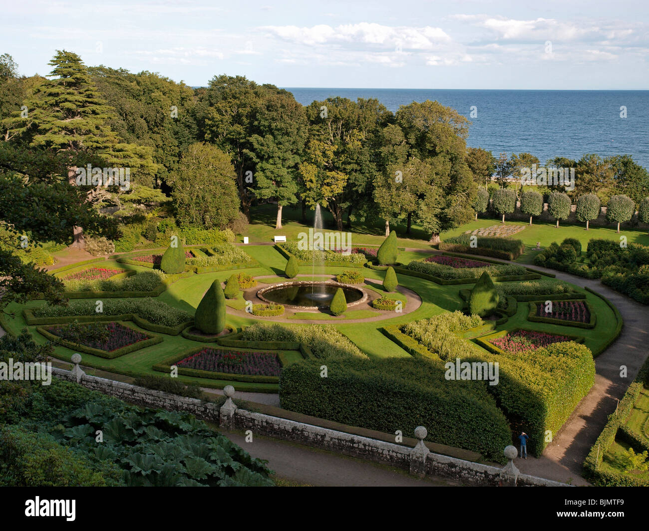 Dunrobin castle gardens, Highlands Stock Photo - Alamy