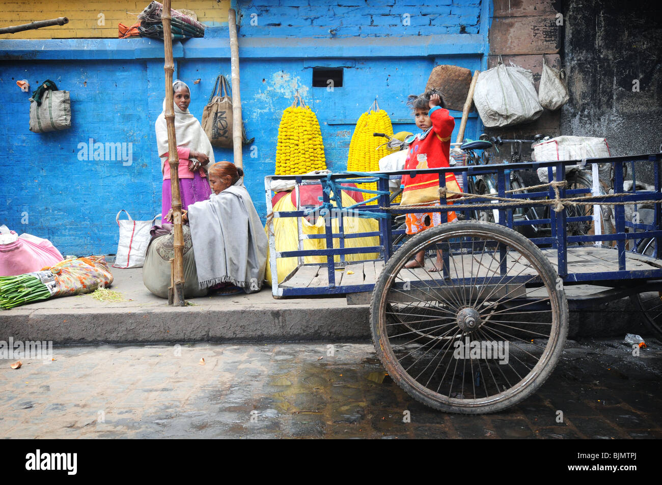 Calcutta girl hi-res stock photography and images - Alamy