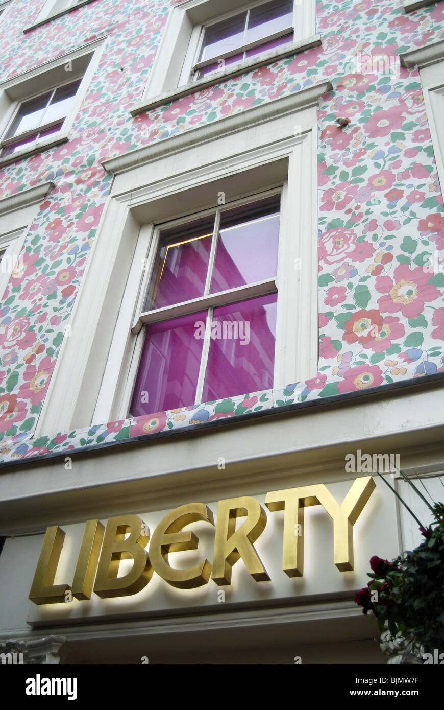 Liberty of london print hi-res stock photography and images - Alamy