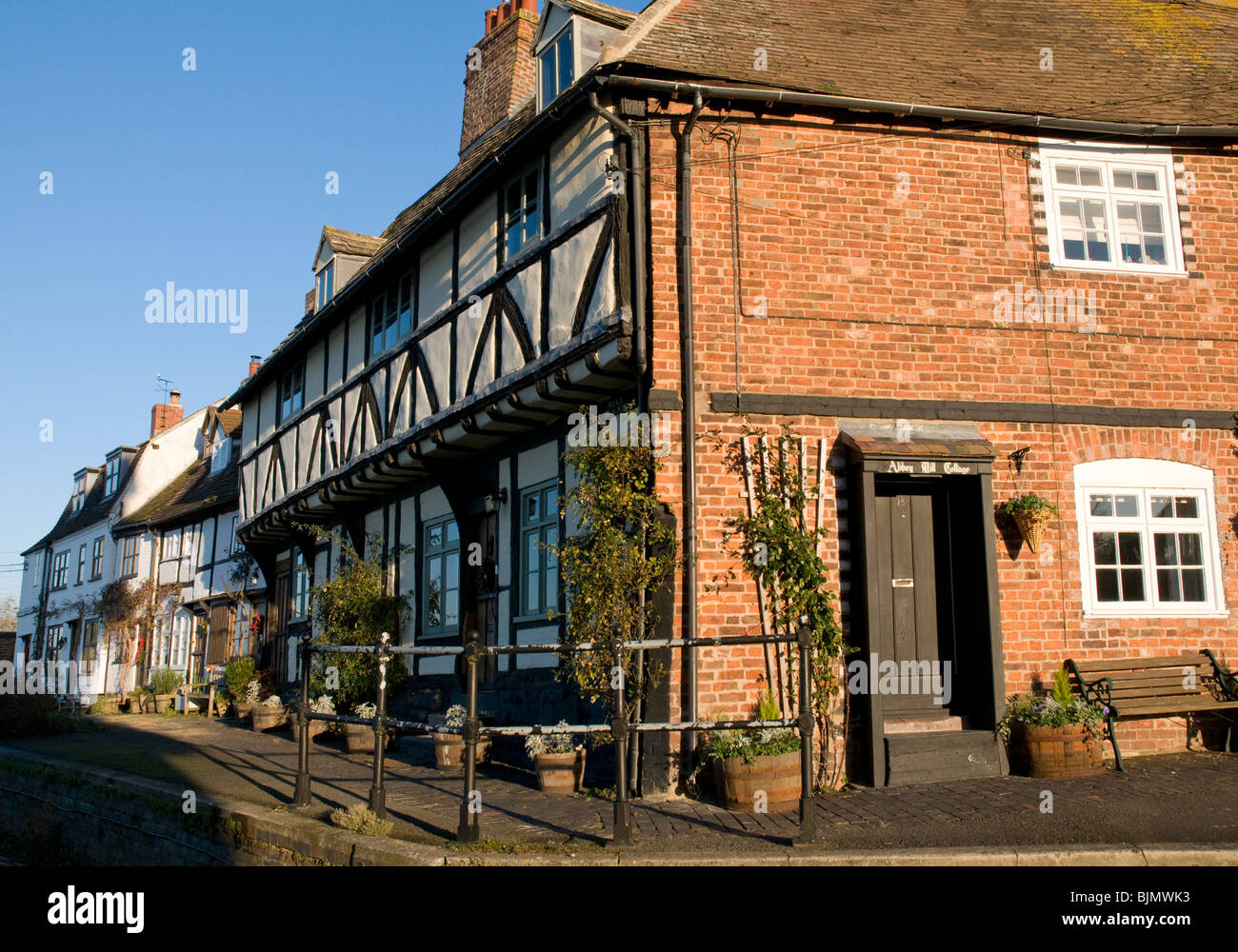 Tudor style cottages in Red Lane, Tewkesbury, near the banks of the ...