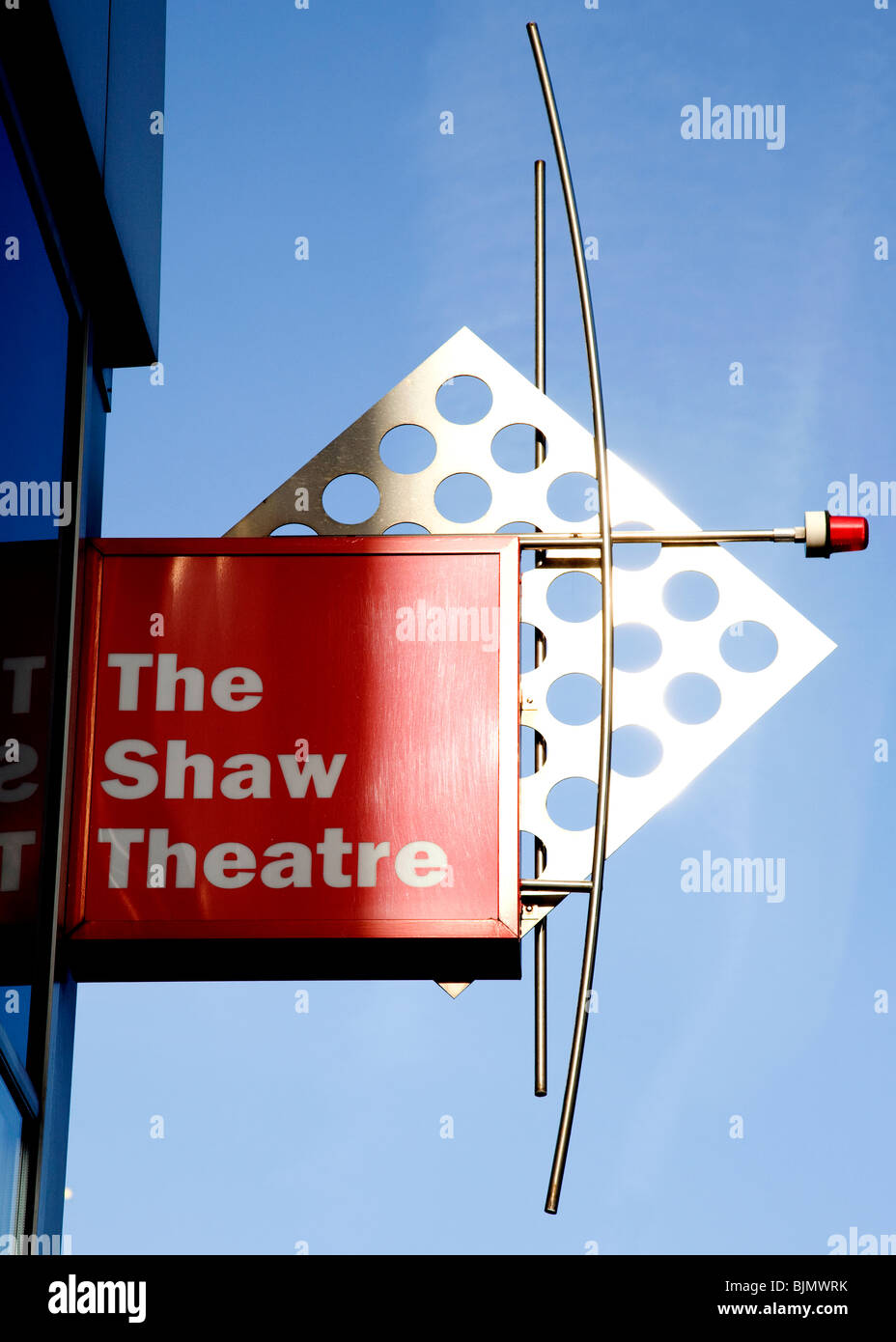 London shaw theatre hi-res stock photography and images - Alamy