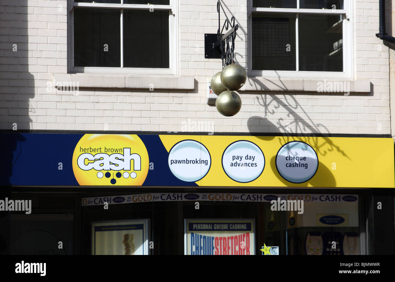 Pawnbroker sign hi-res stock photography and images - Alamy