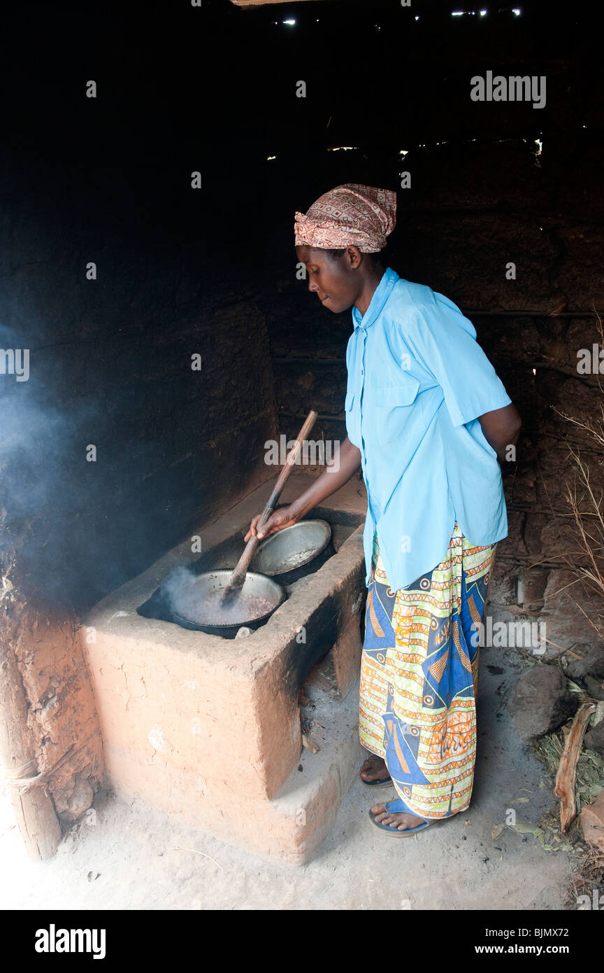 Cook stove rwanda hi-res stock photography and images - Alamy