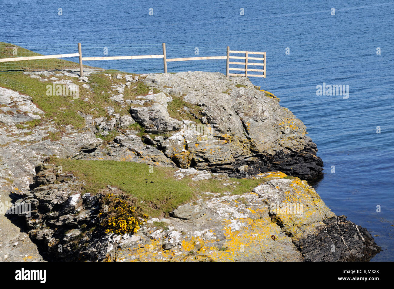 Cliff sea hi-res stock photography and images - Alamy