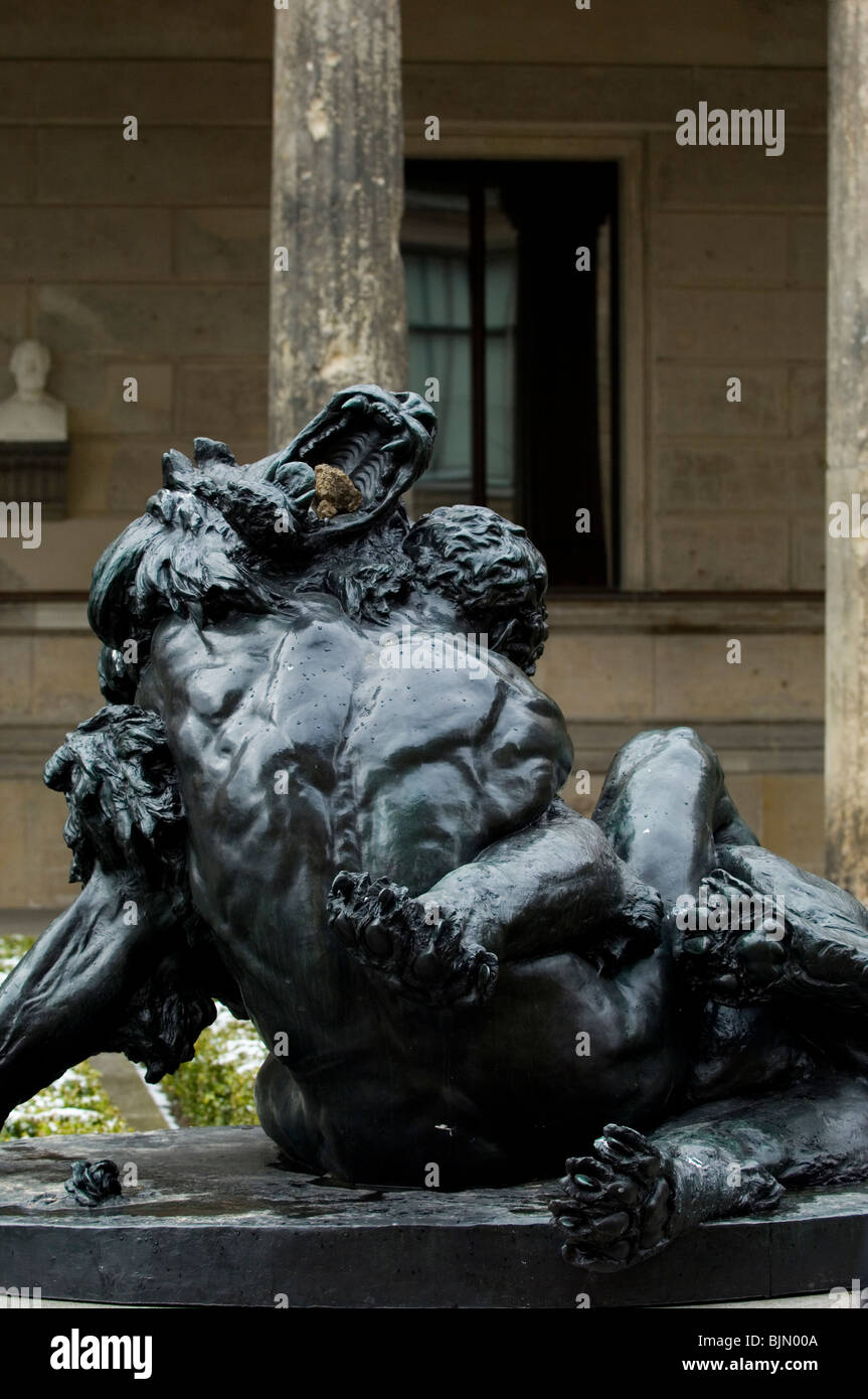 Lion monument berlin hi-res stock photography and images - Alamy