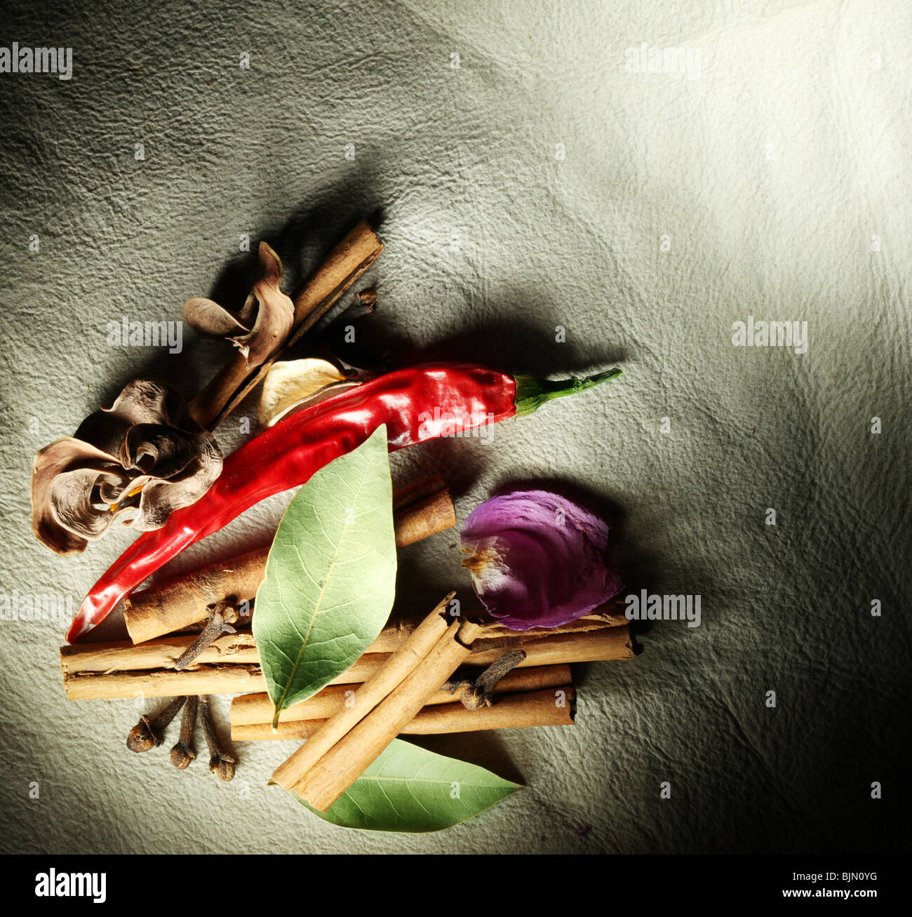 Texture background skins with dried spices Stock Photo - Alamy