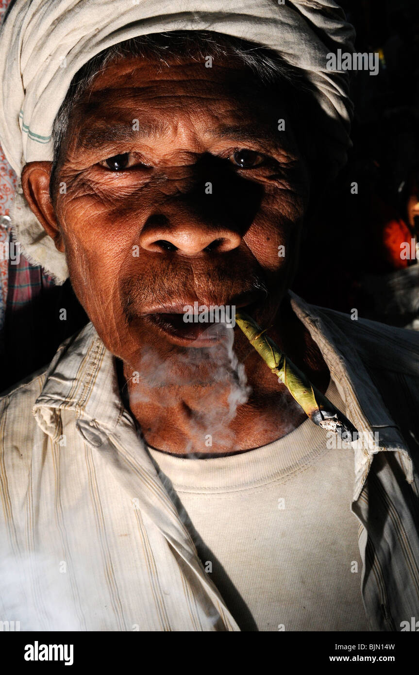 Tribal man india hi-res stock photography and images - Alamy