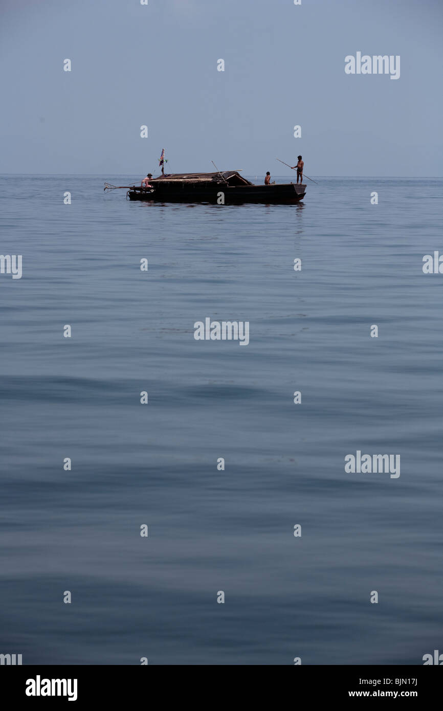Myanmar sea-gypsies, the nomadic hunter-gatherers of South East Asia ...