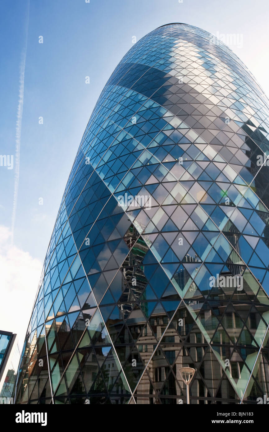 London swiss re hi-res stock photography and images - Alamy