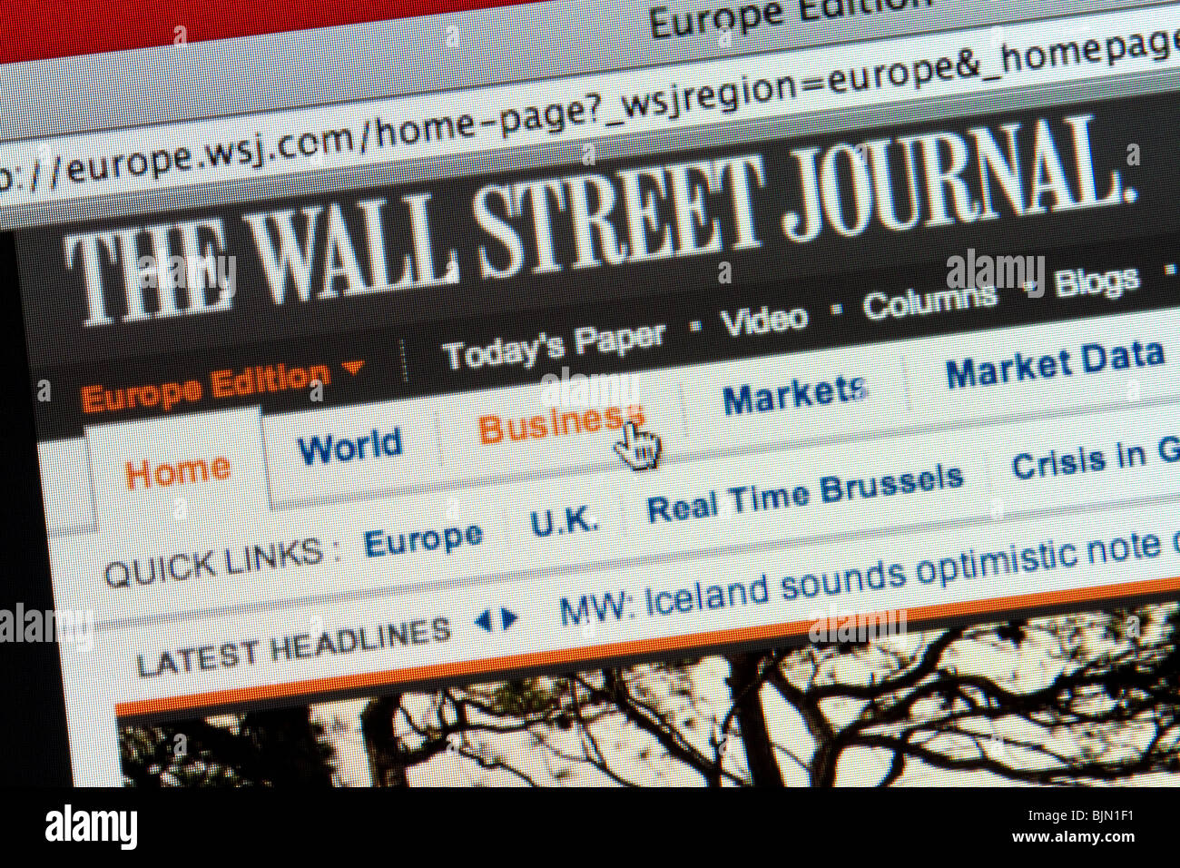 Wall street journal newspaper hi-res stock photography and images - Alamy