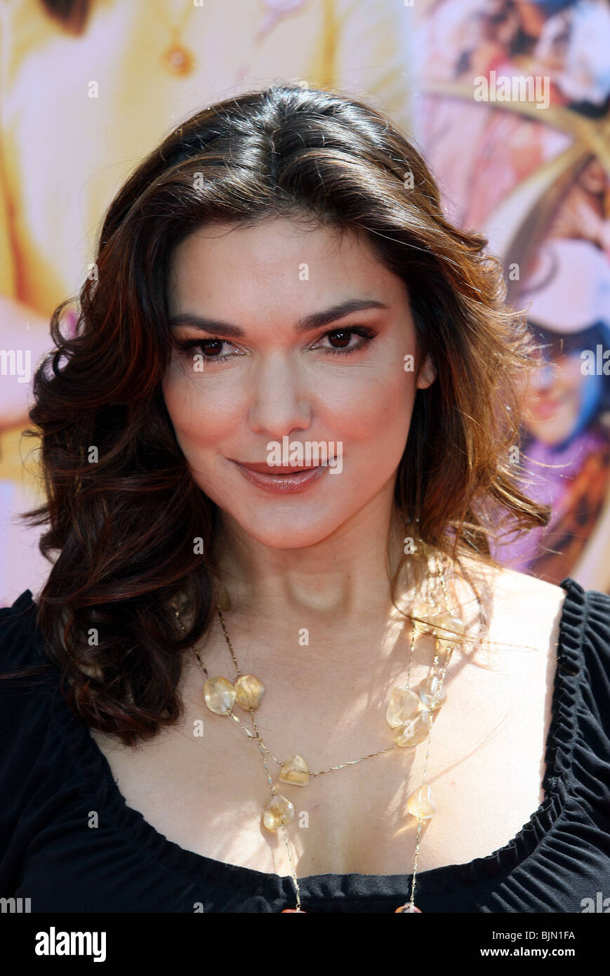 Laura harring nancy drew world hi-res stock photography and images - Alamy
