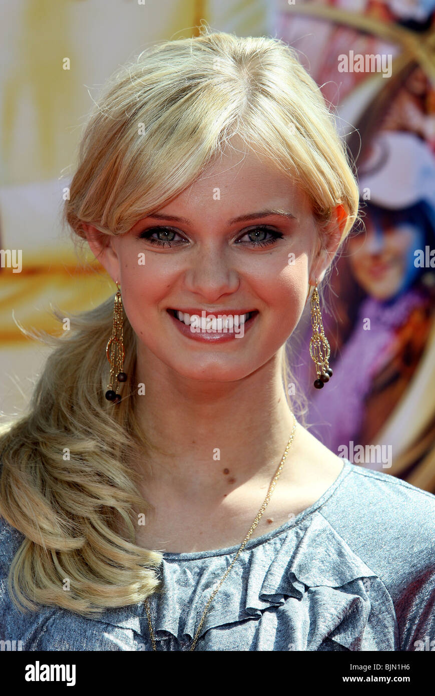 Sara Oneill's Instagram, Twitter & Facebook on IDCrawl