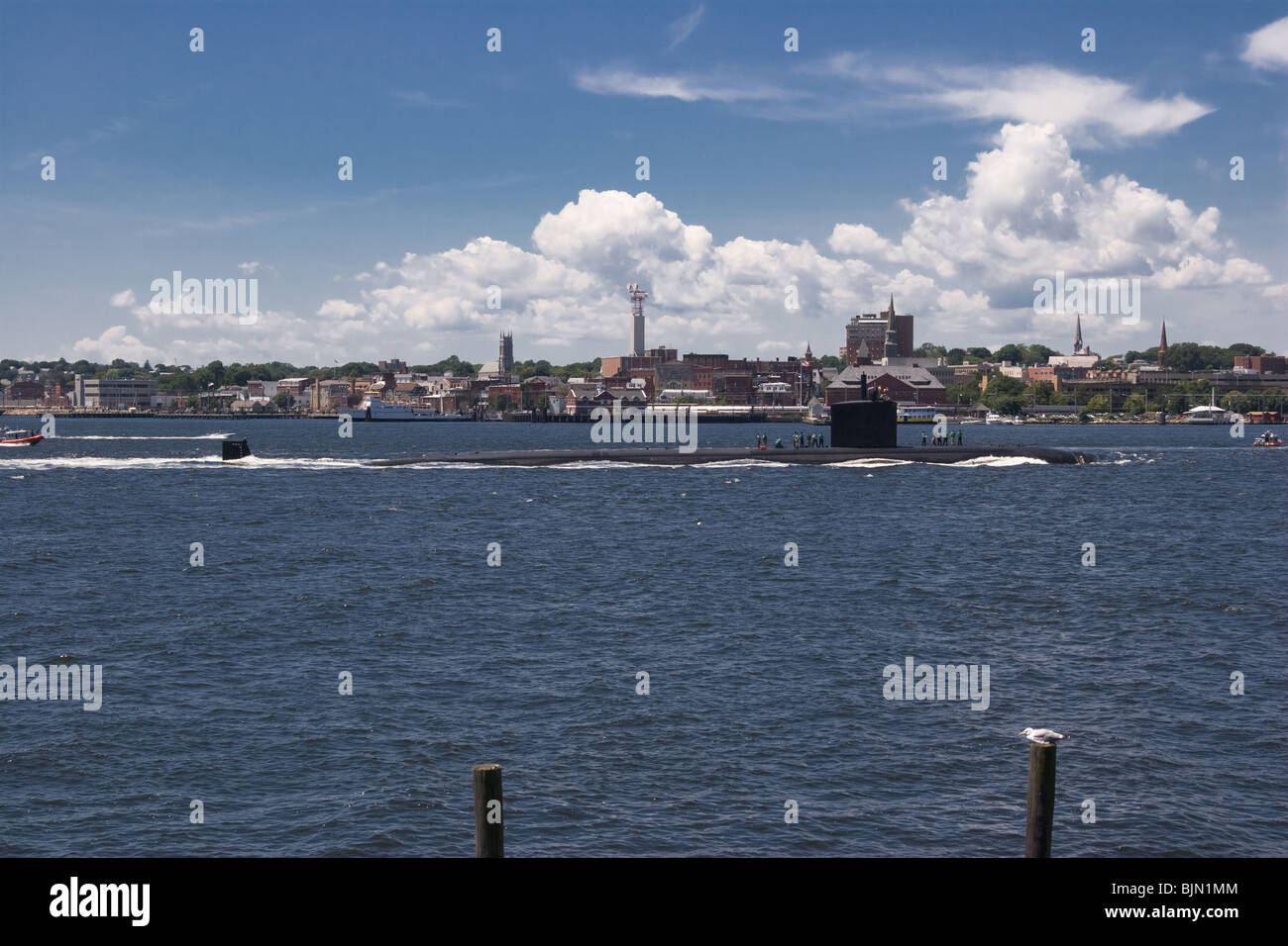 US Navy Los Angeles class fast attack submarine heading north in the ...