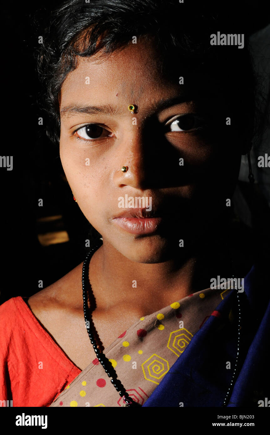 India tribal girl hi-res stock photography and images - Alamy