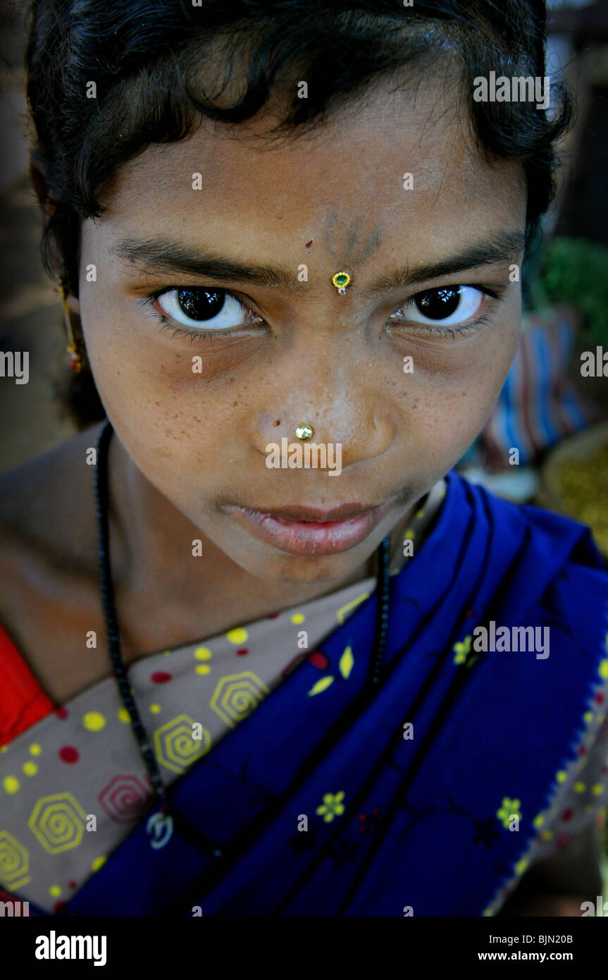 Tribal girl hi-res stock photography and images - Alamy
