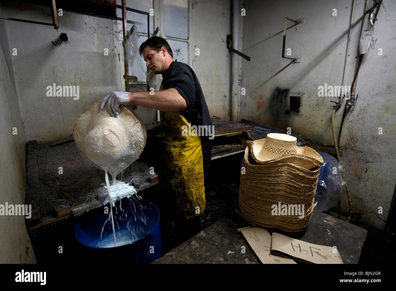 France traditional clothes hi-res stock photography and images - Alamy