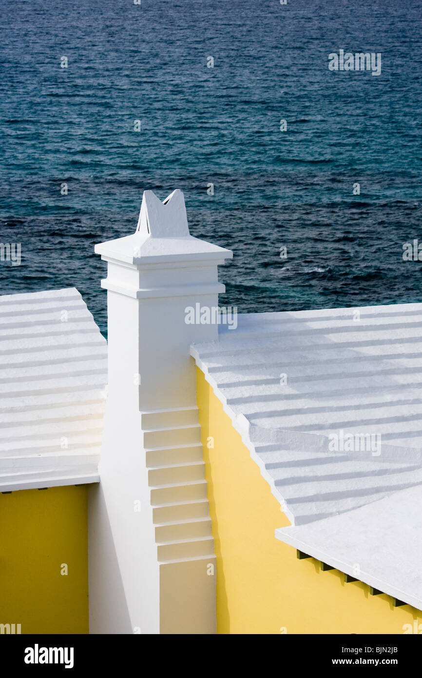 Bermuda Roof Style Stepping Up: Bermuda Roofs Rebuff Hurricanes,
