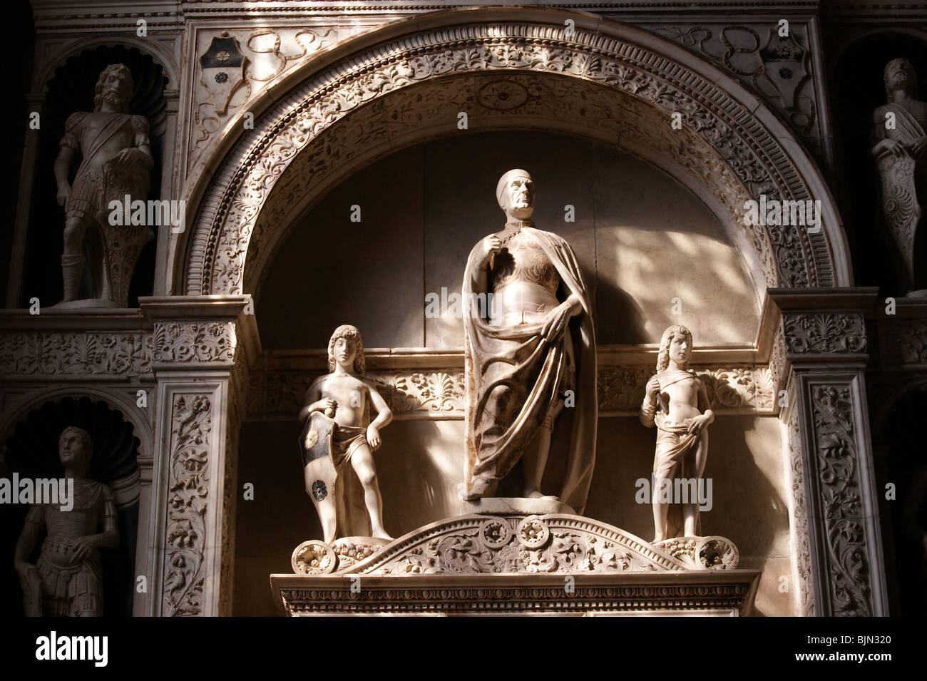 Venice- tomb of Doge Tomasso Mocenigo, San Zanipolo church Stock Photo ...