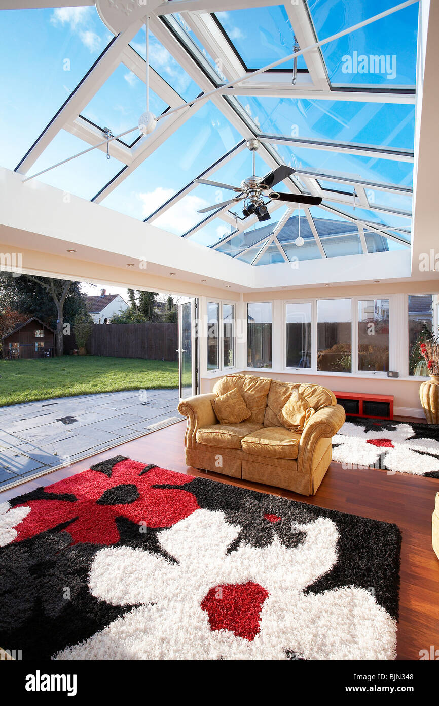Conservatory interior hi-res stock photography and images - Alamy