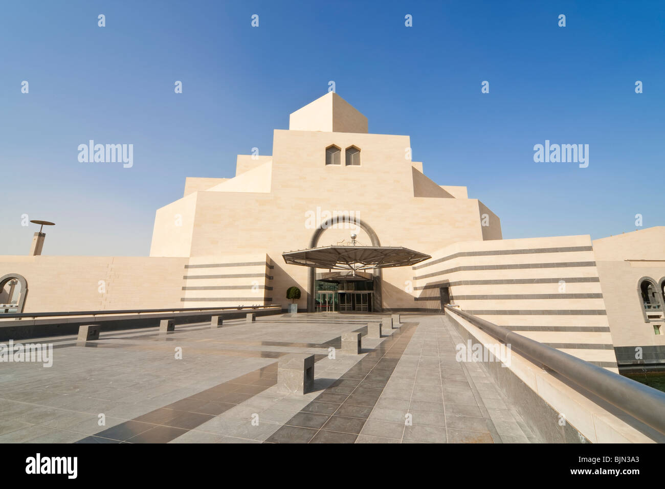 The entrance to the Museum of Islamic Art, Doha, Qatar Stock Photo - Alamy