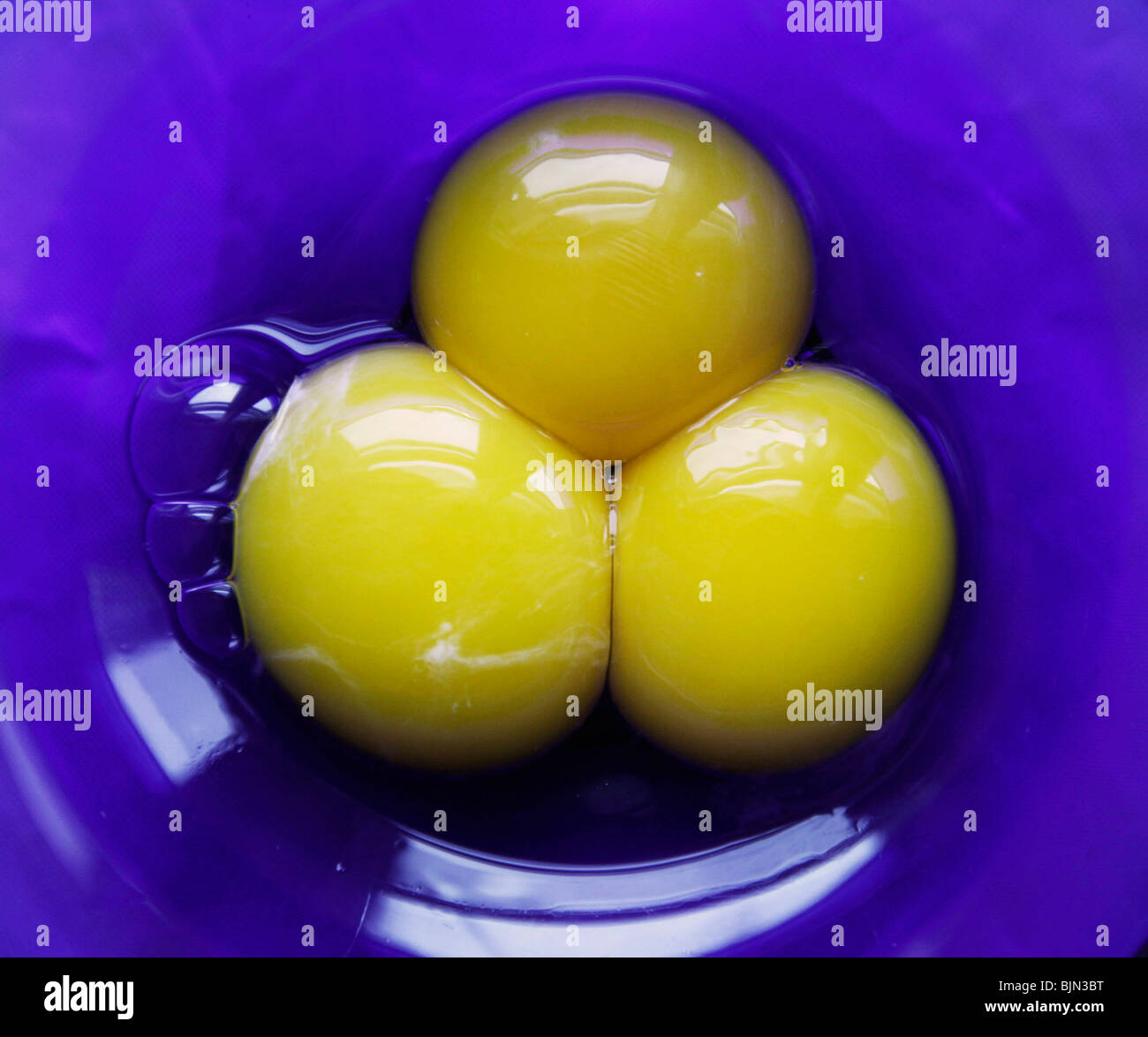 3 egg hi-res stock photography and images - Alamy