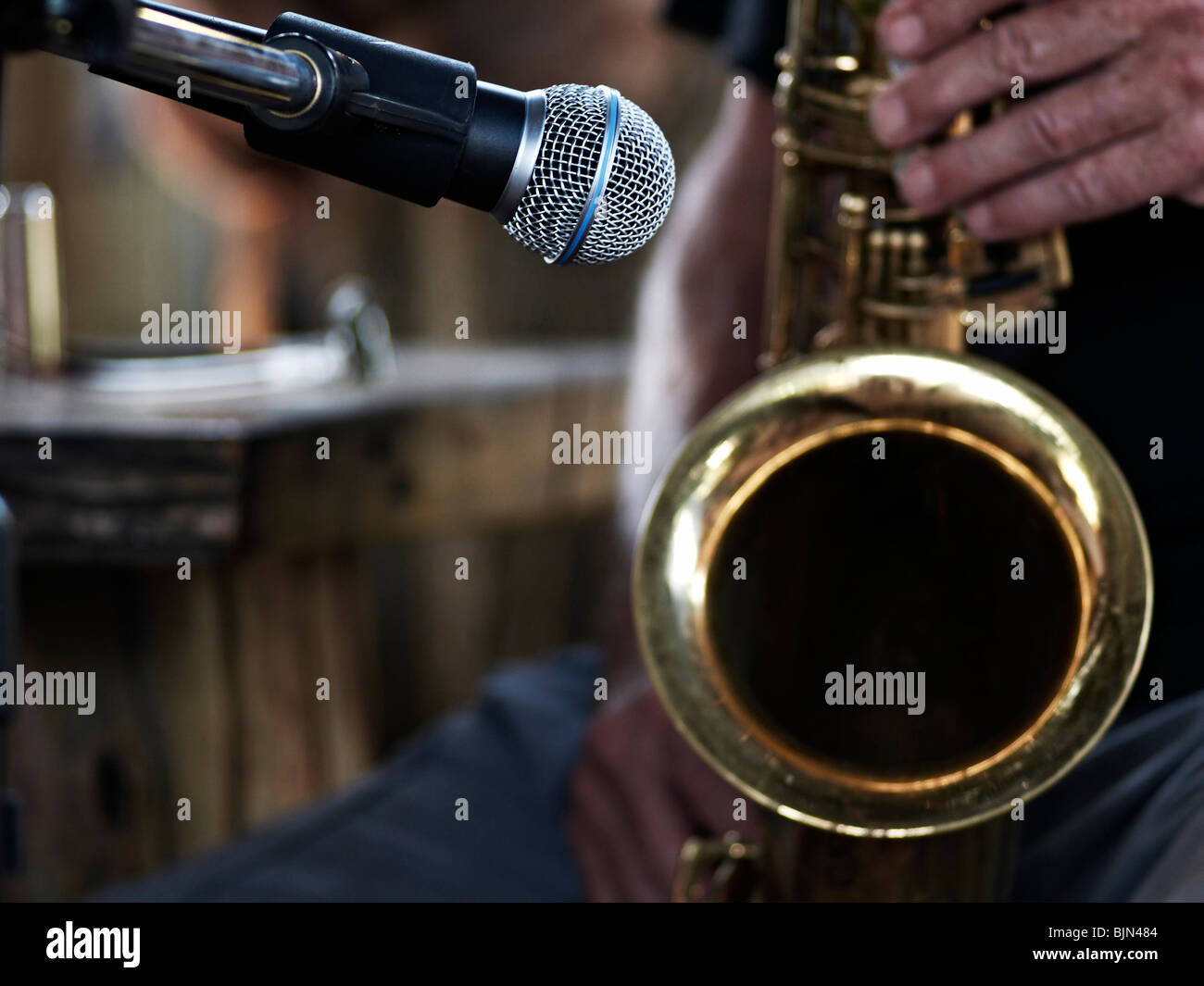 Detail microphone hi-res stock photography and images - Alamy