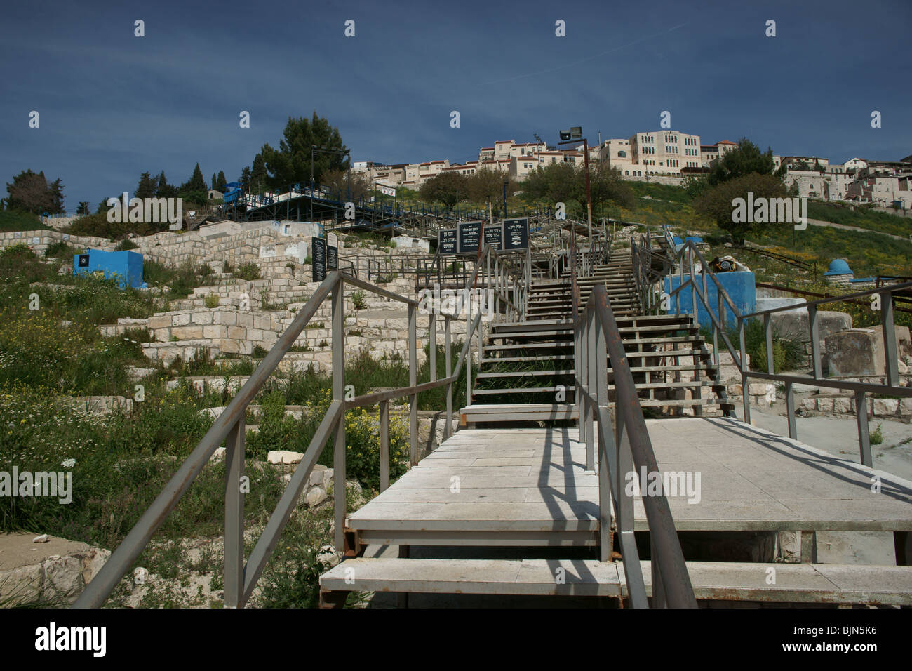 Tzfat cemetery hi-res stock photography and images - Alamy